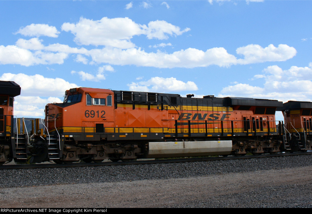 BNSF 6912